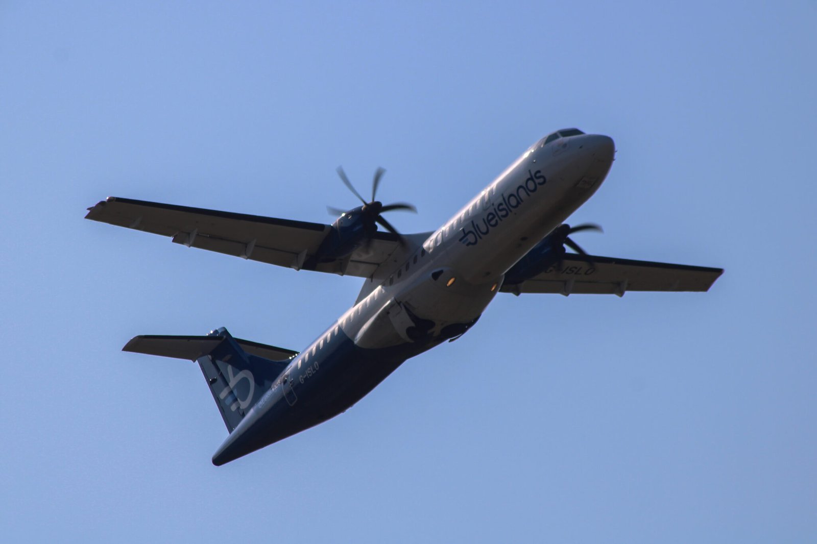 Blue Islands takes delivery of first ATR 72-600 aircraft • CI Aviation